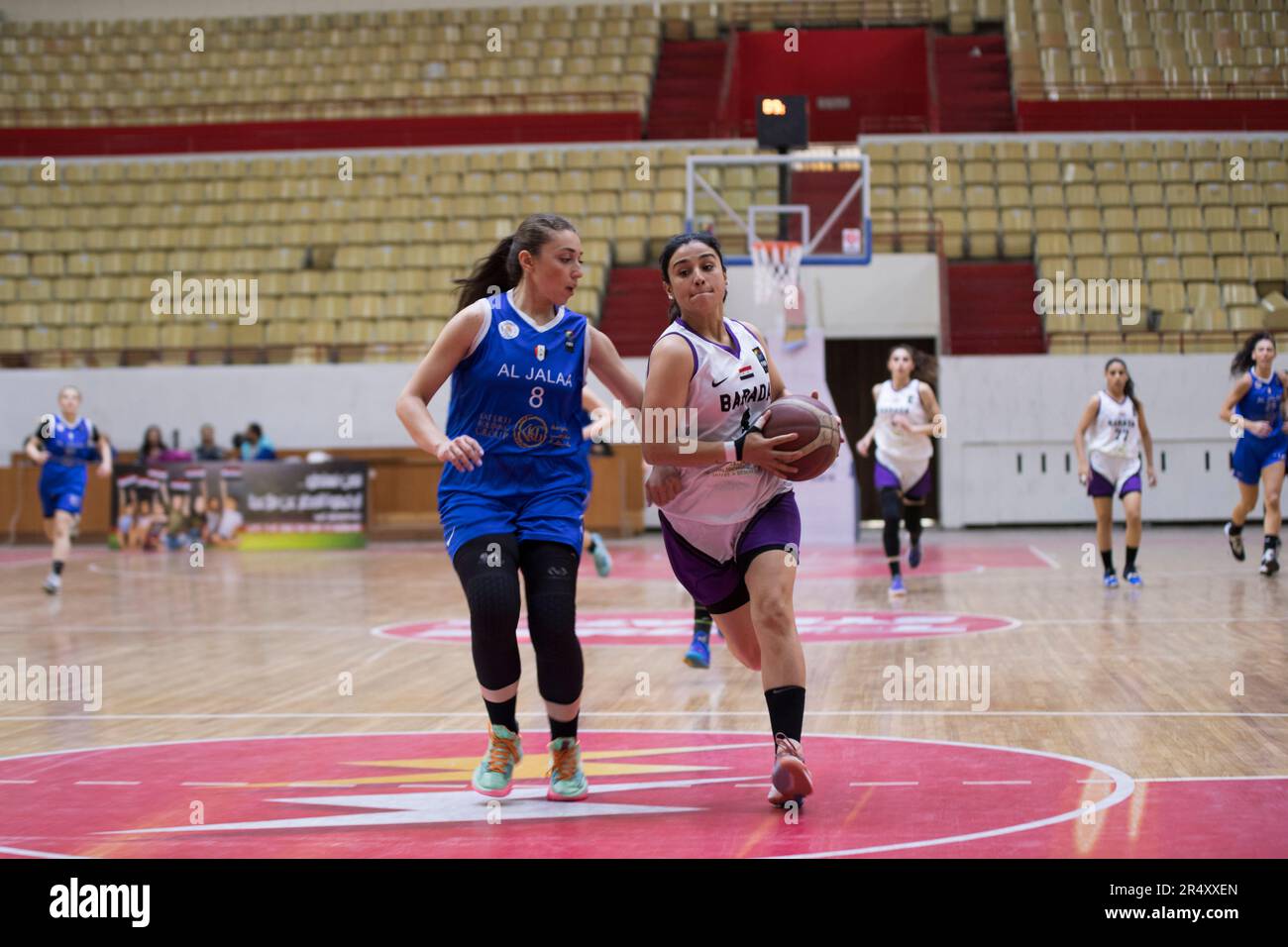 Arab girls basketball hi-res stock photography and images - Alamy