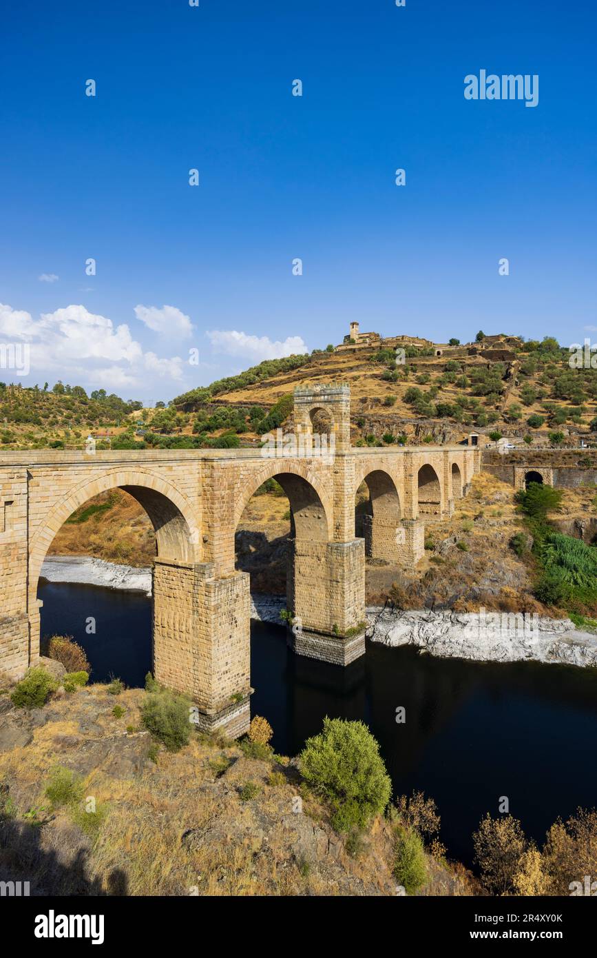 Roman bridge alcantara hi-res stock photography and images - Alamy