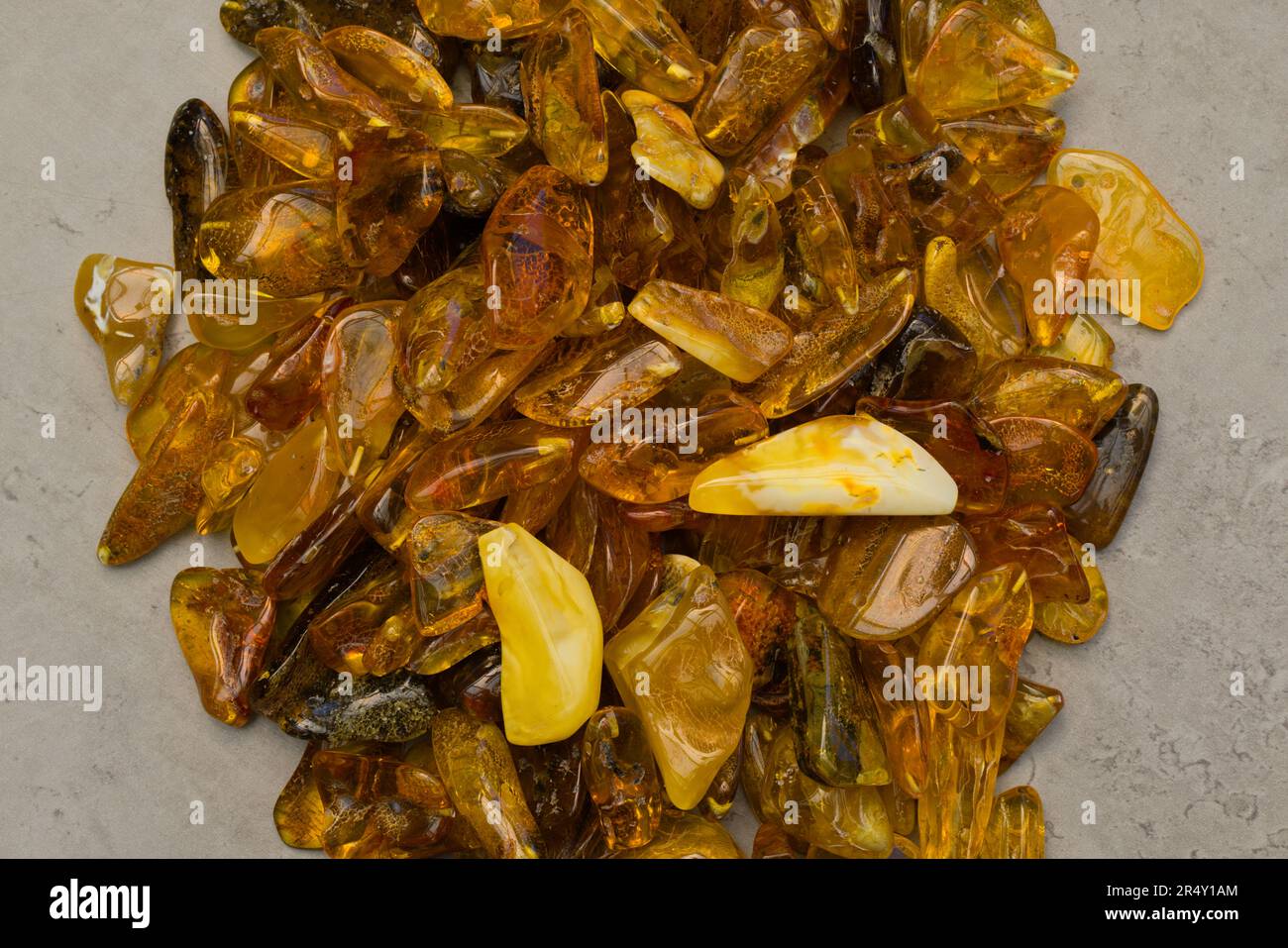 Polish amber stone hi-res stock photography and images - Alamy