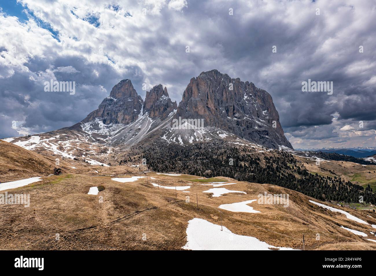 Sasso Lungo and Sasso Piatto peaks in the dolomites Stock Photo - Alamy