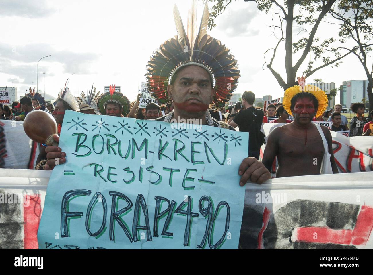 Indigenous people protest brasilia hi-res stock photography and images ...