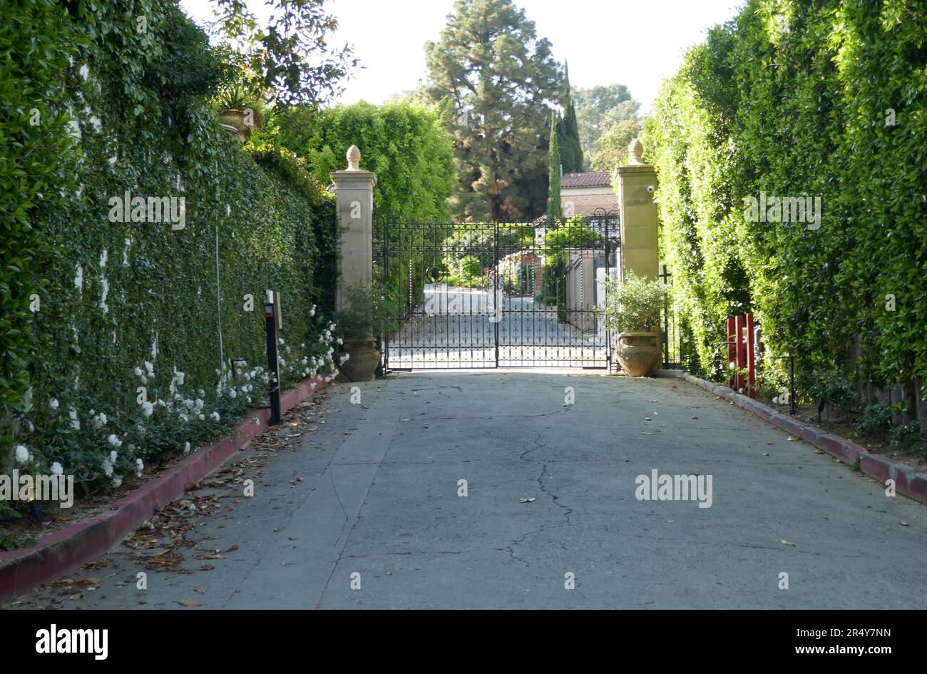 Beverly Hills, California, USA 27th May 2023 Musician Ringo Starr and ...