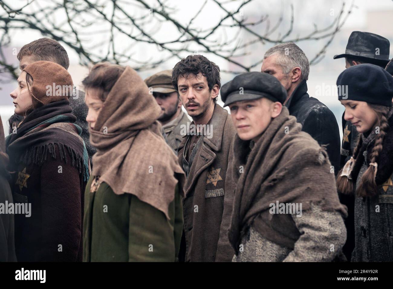 PERSIAN LESSONS, (aka PERSISCHSTUNDEN), Nahuel Perez Biscayart (center ...