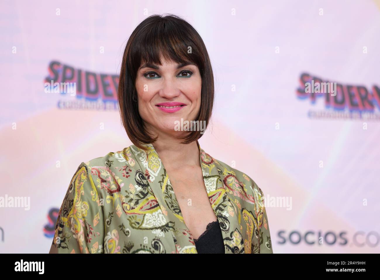 Cruzando el multiverso hi-res stock photography and images - Alamy