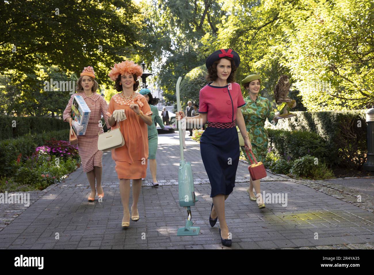 THE MARVELOUS MRS. MAISEL, from left: Rose Jackson Smith, Caitlin ...
