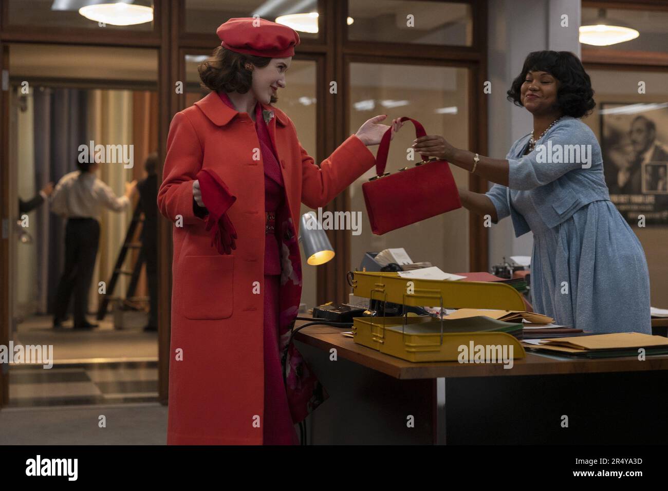 THE MARVELOUS MRS. MAISEL, from left: Rachel Brosnahan, Alfie Fuller ...