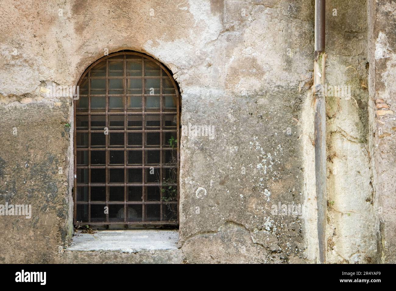 Steel barred window in hi-res stock photography and images - Alamy