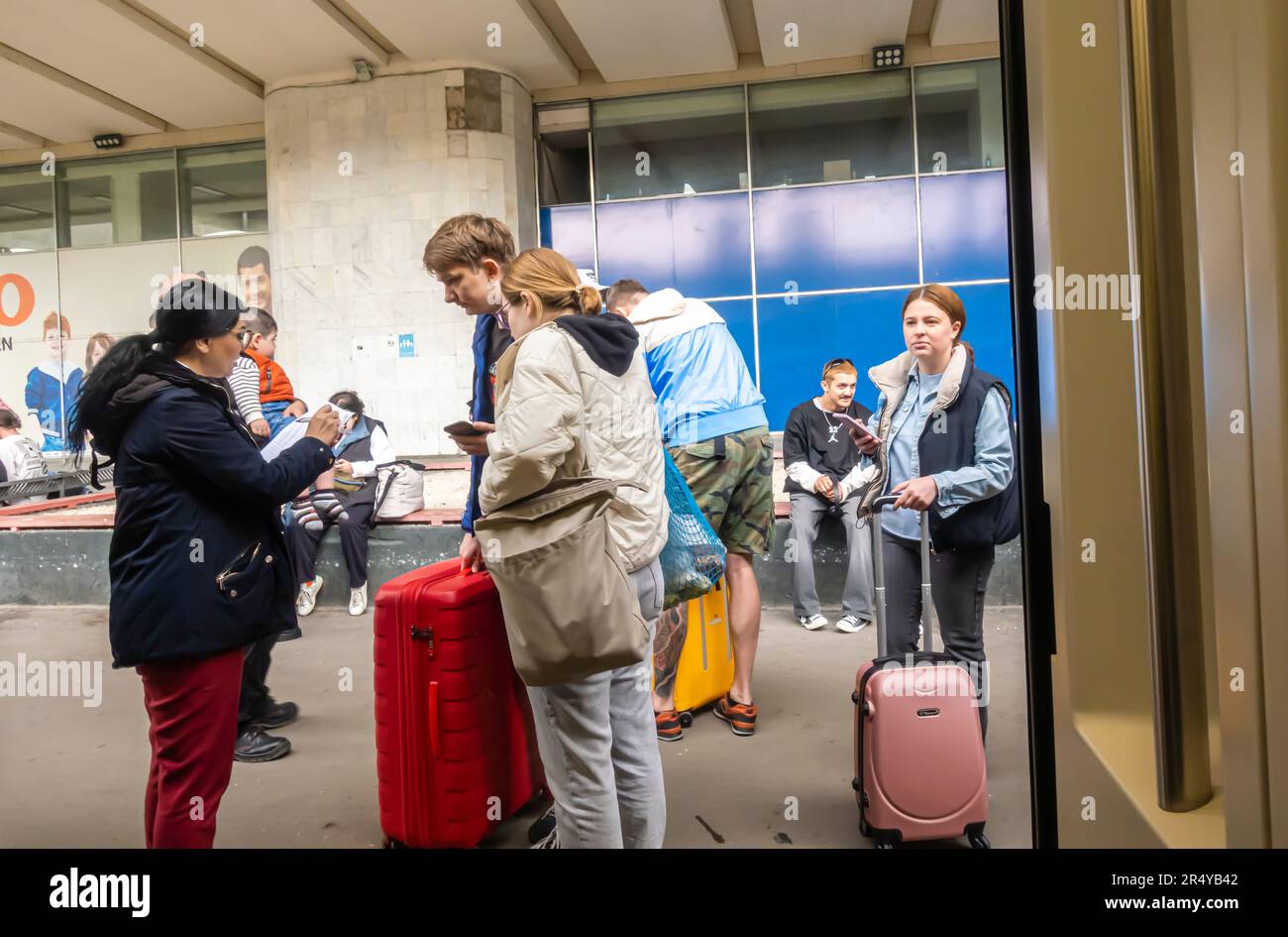 Tourists boarding Train Georgian rail, railway destination Tbilisi ...