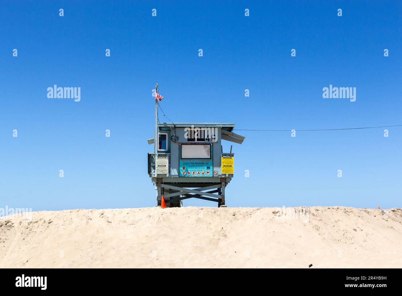 Redondo Beach, USA - June 24, 2012: empty beach hut at empty beautiful ...