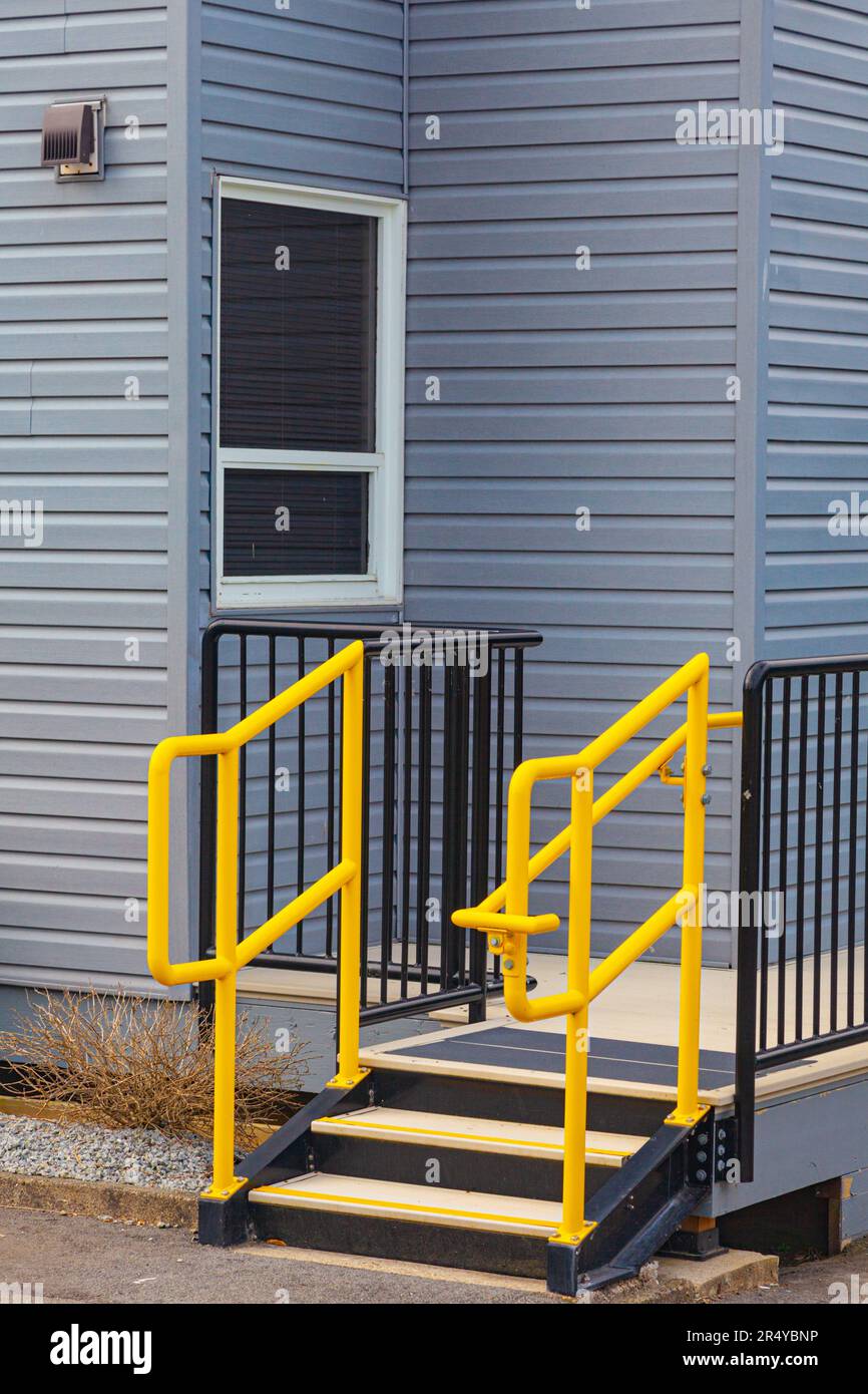External steps and handrail hi-res stock photography and images - Alamy