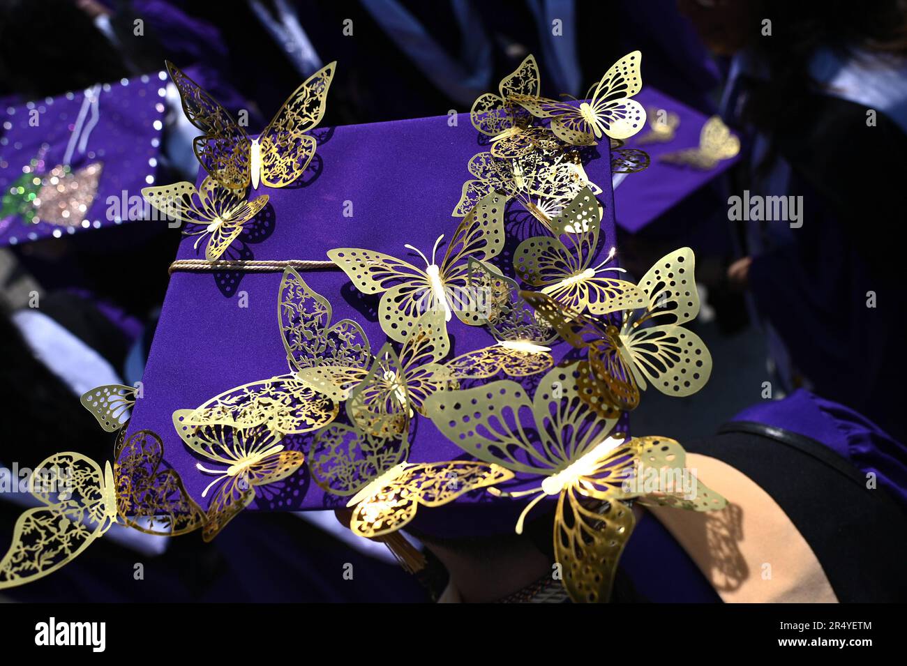 New York, USA. 30th May, 2023. A graduating student wears a decorated ...