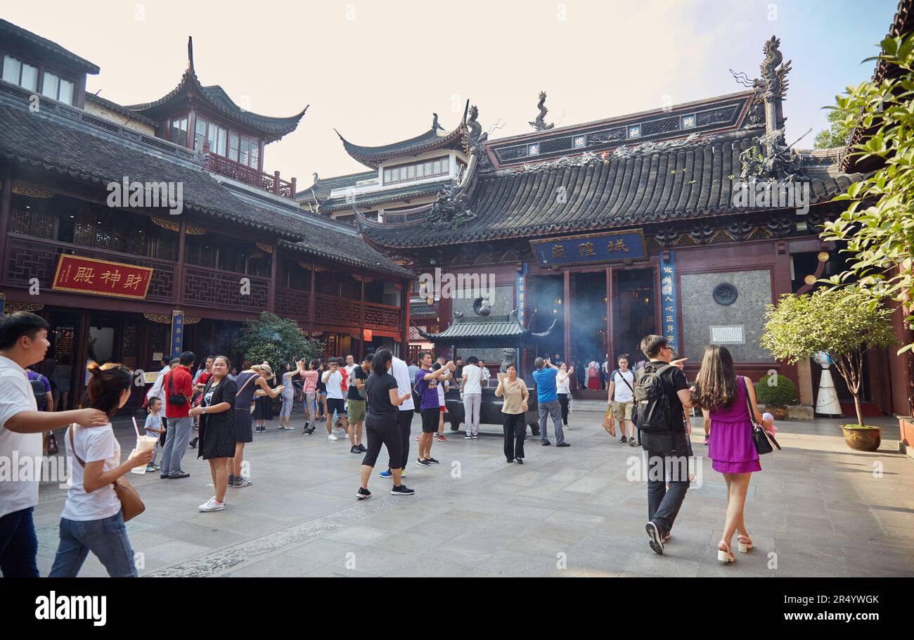 Shanghai's City God Temple located nearby Yuyuan Garden Stock Photo - Alamy