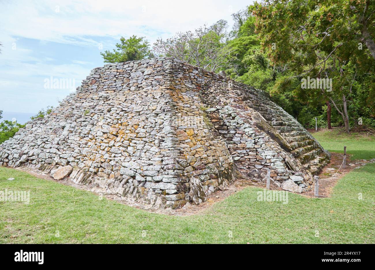 The ancient hilltop tombs of Quiahuiztlan in Veracruz, Mexico Stock ...