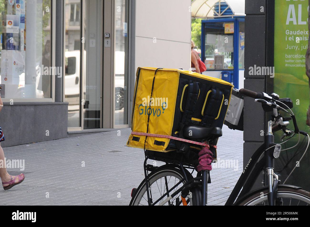 barcelona/catalonia/ Spain/ 25July 2019/ Glovo delivery chain deliver ...
