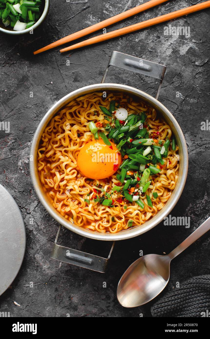 How to make korean ramyeon hi-res stock photography and images - Alamy