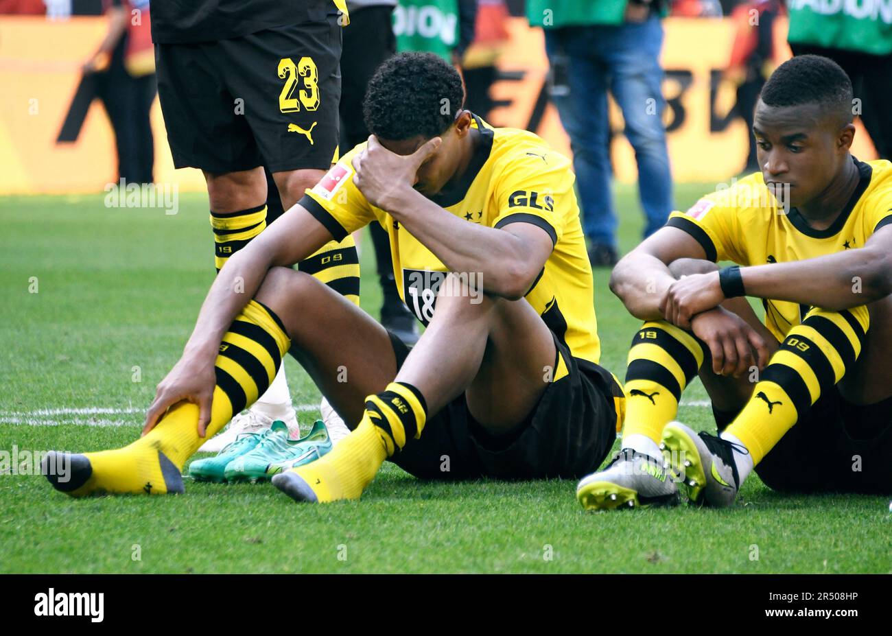 Bundesliga, Signal Iduna Park Dortmund: Borussia Dortmund vs FSV Mainz ...