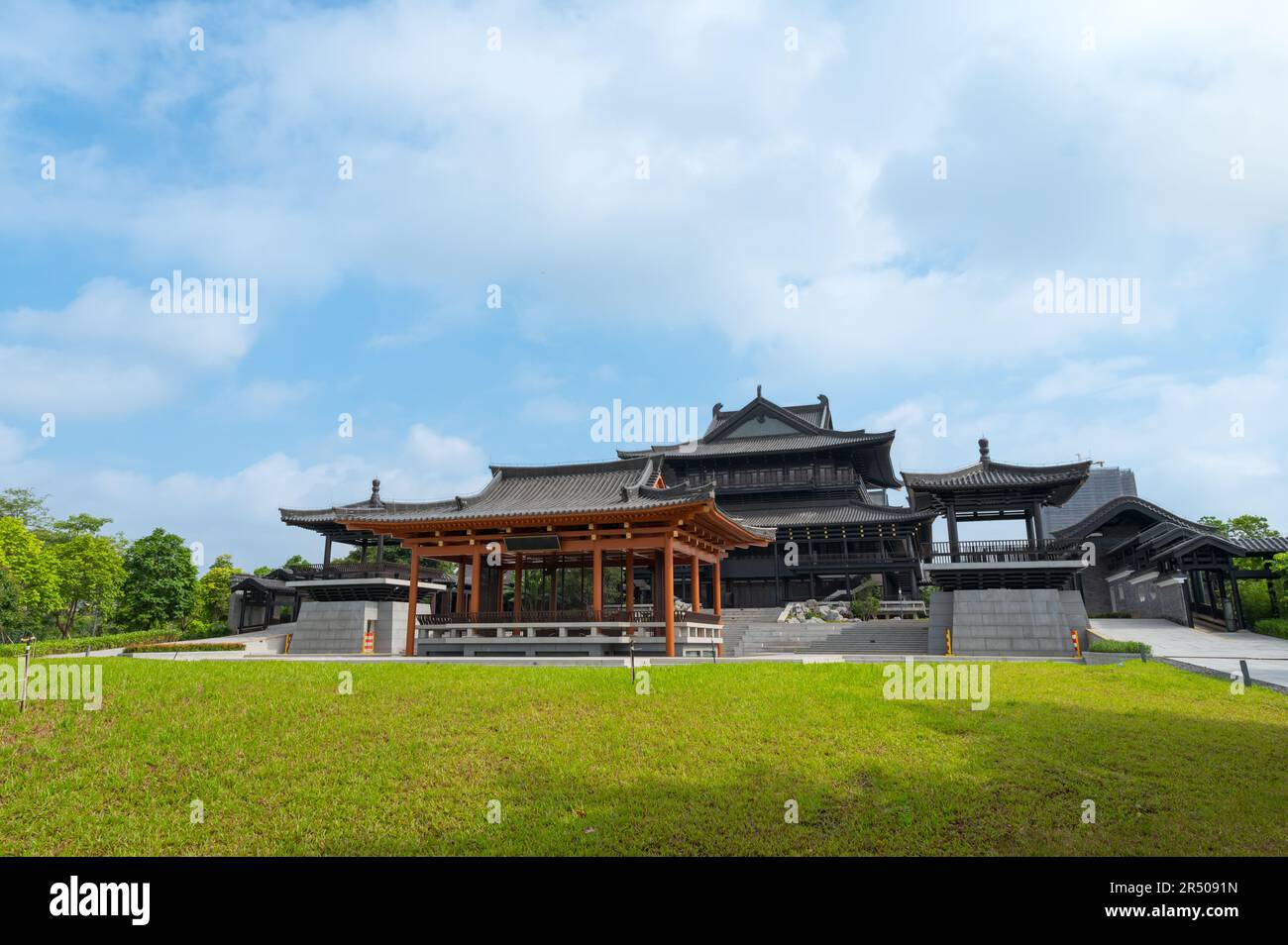 ancient chinese palace architecture Stock Photo - Alamy