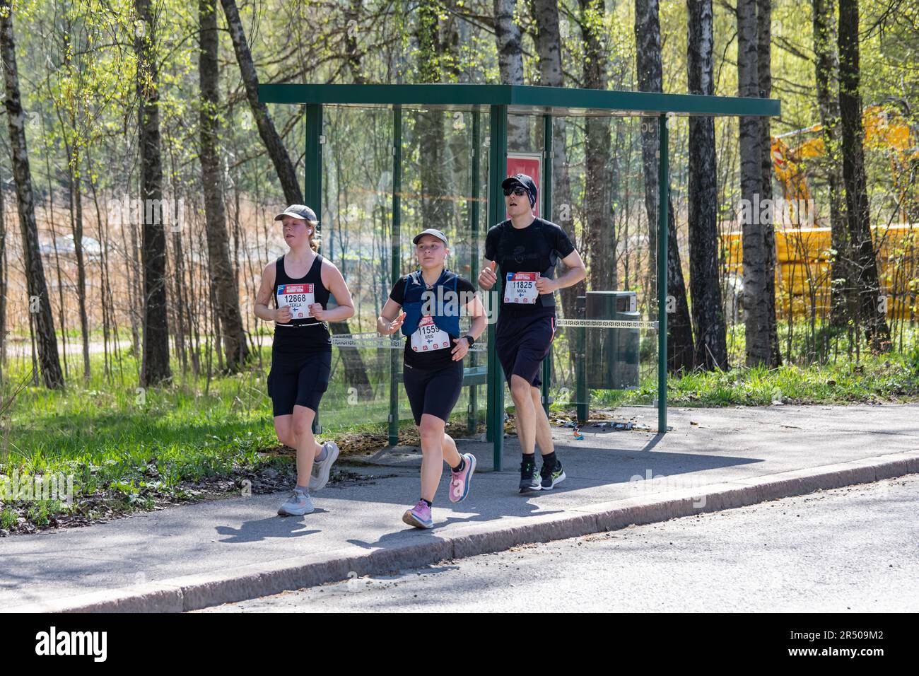 Helsinki City Marathon participants running at Ramsaynranta in ...