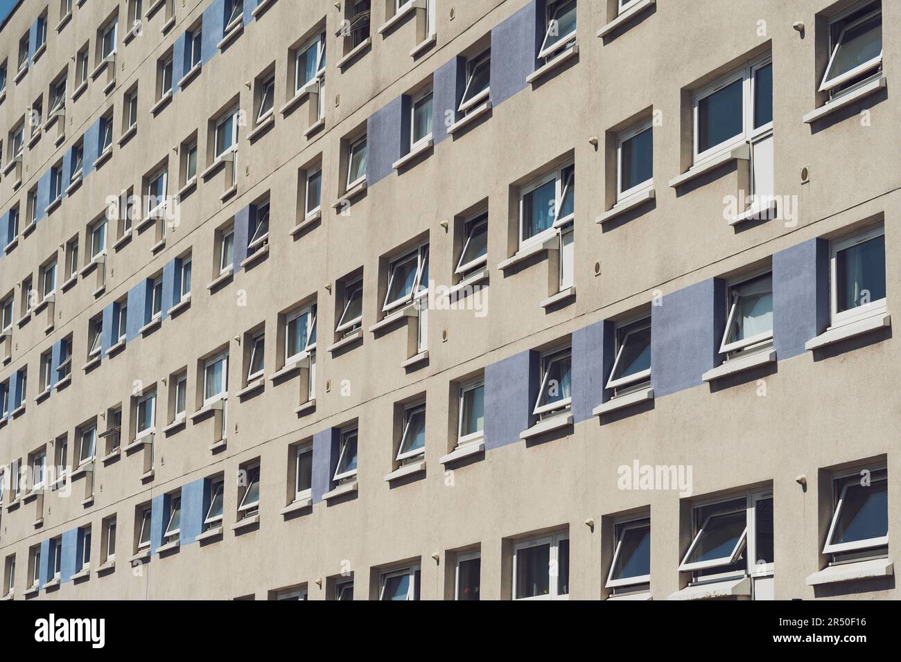 Block flats uk hi-res stock photography and images - Alamy