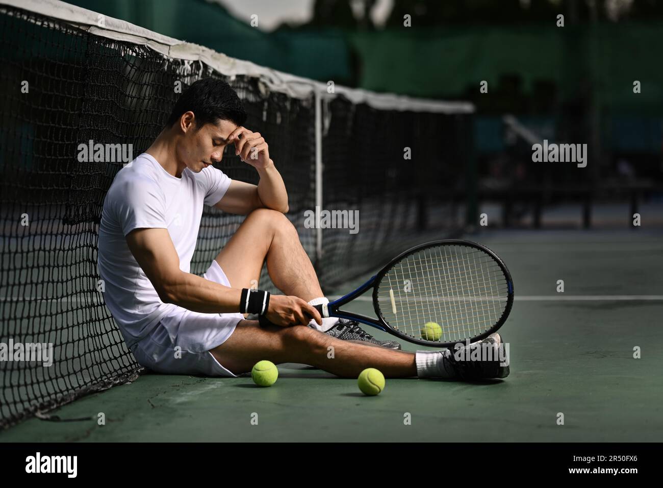 Tennis player crying on court hi-res stock photography and images - Alamy