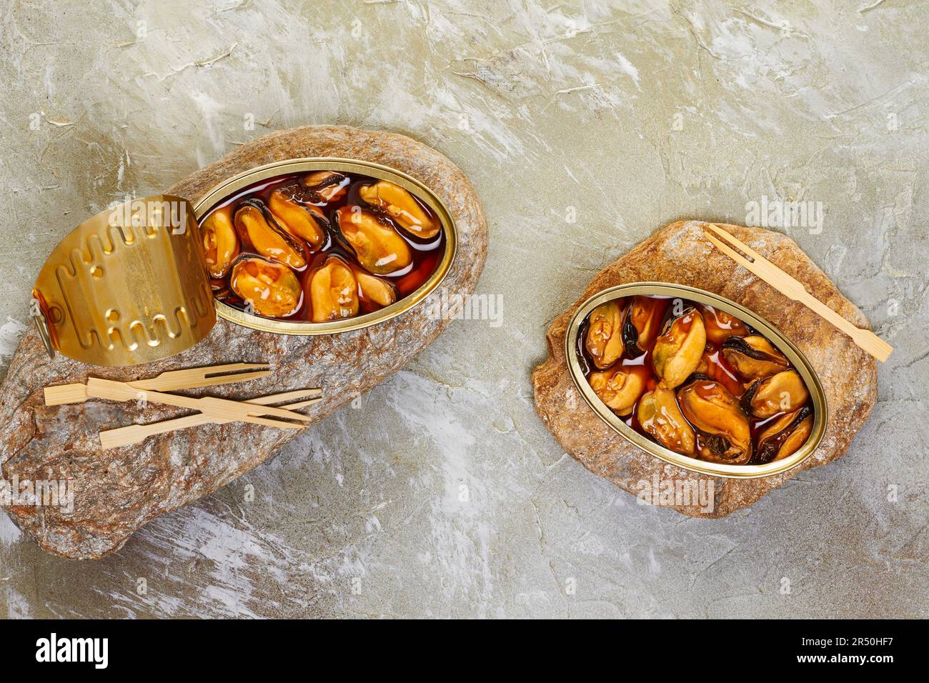 Tinned mussels hi-res stock photography and images - Alamy