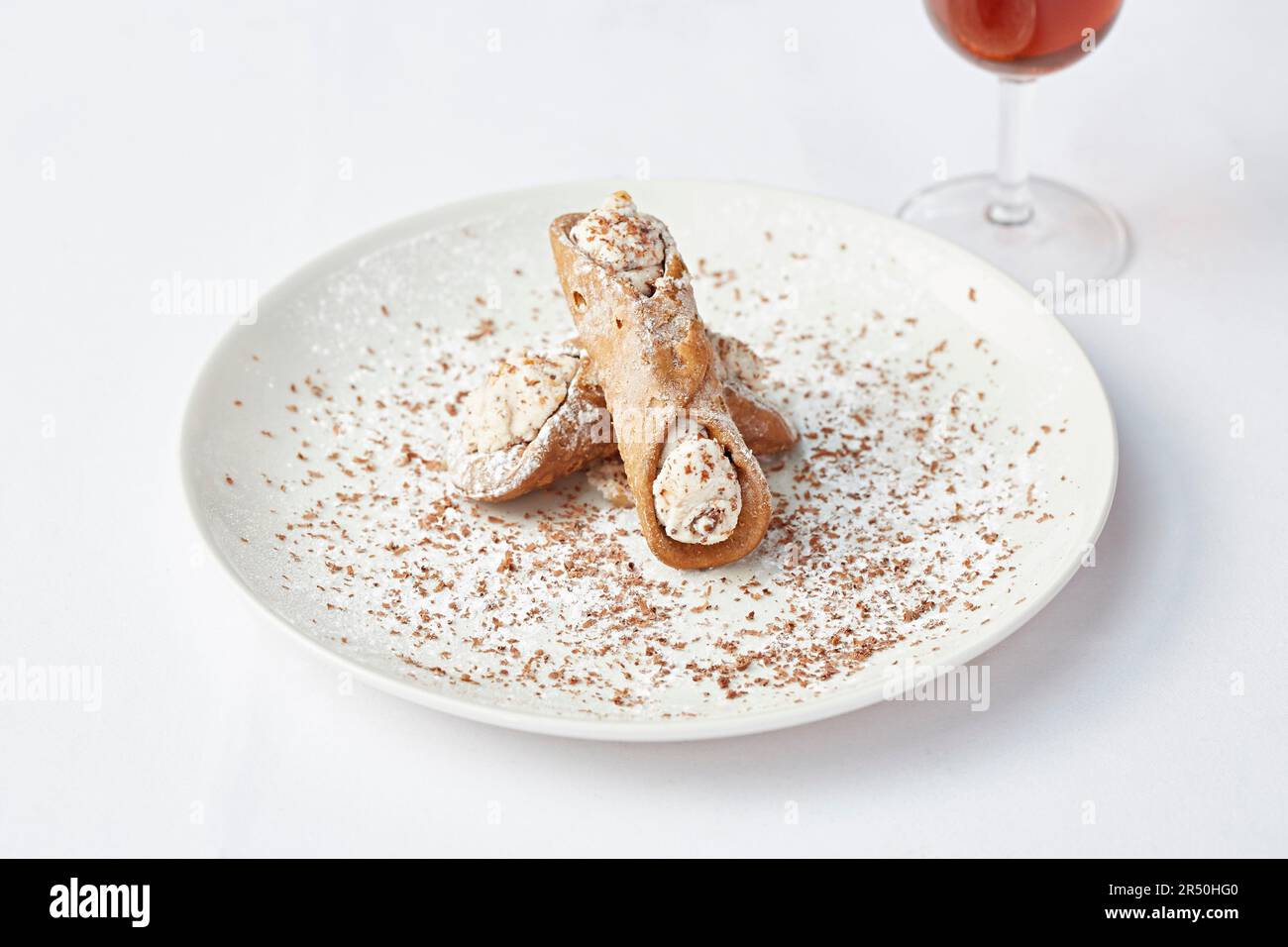 Cannoli roll hi-res stock photography and images - Alamy