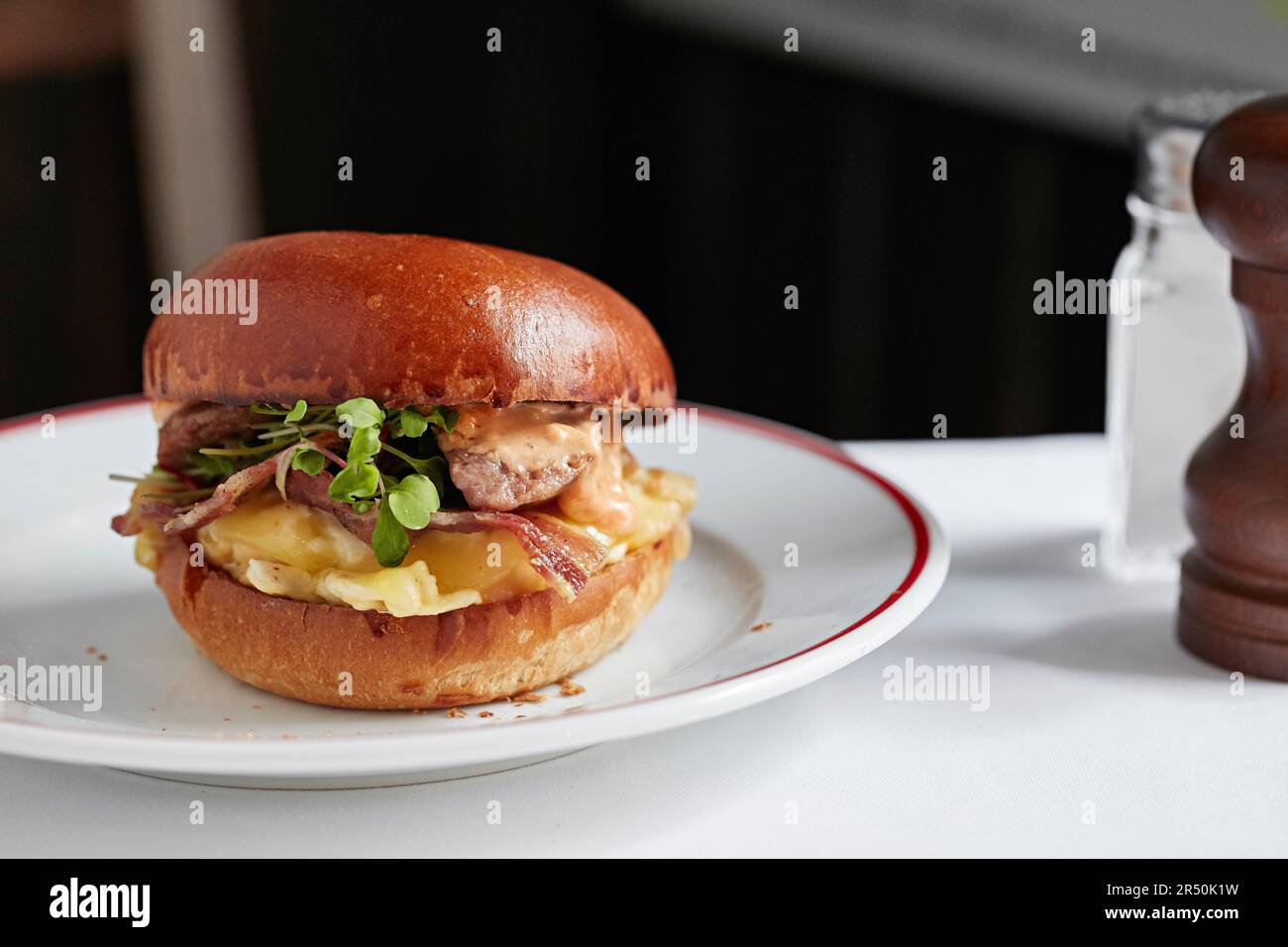 Cheese burger with crispy streaky bacon Stock Photo - Alamy
