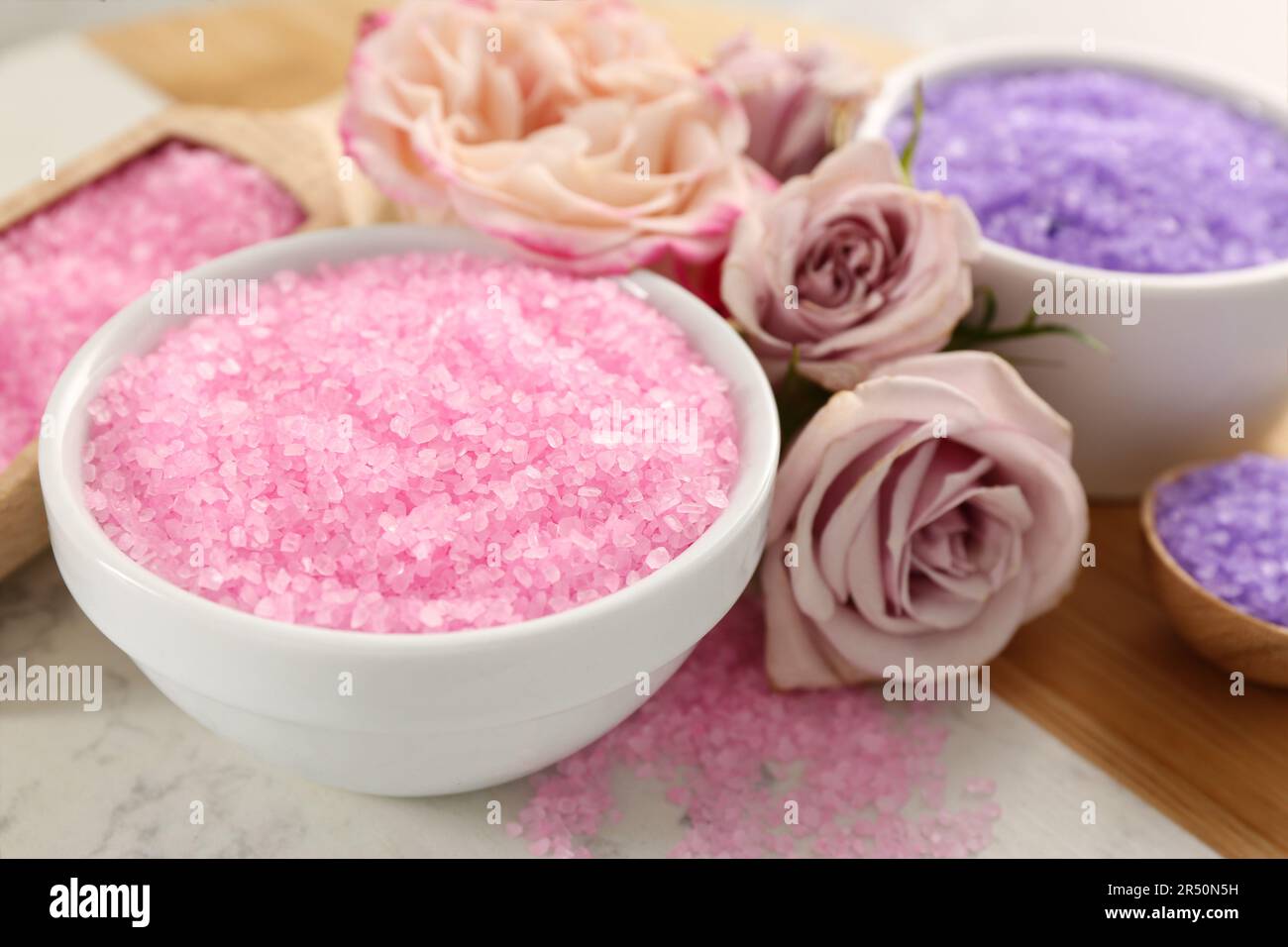 Pink roses marble table hi-res stock photography and images - Alamy