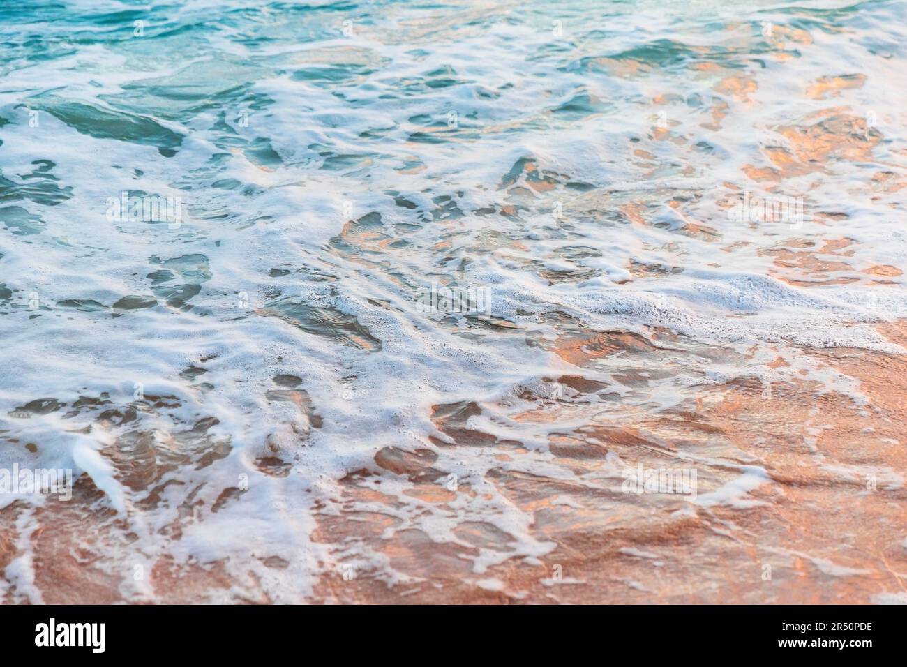 Empty texture paradise shore beach hi-res stock photography and images ...