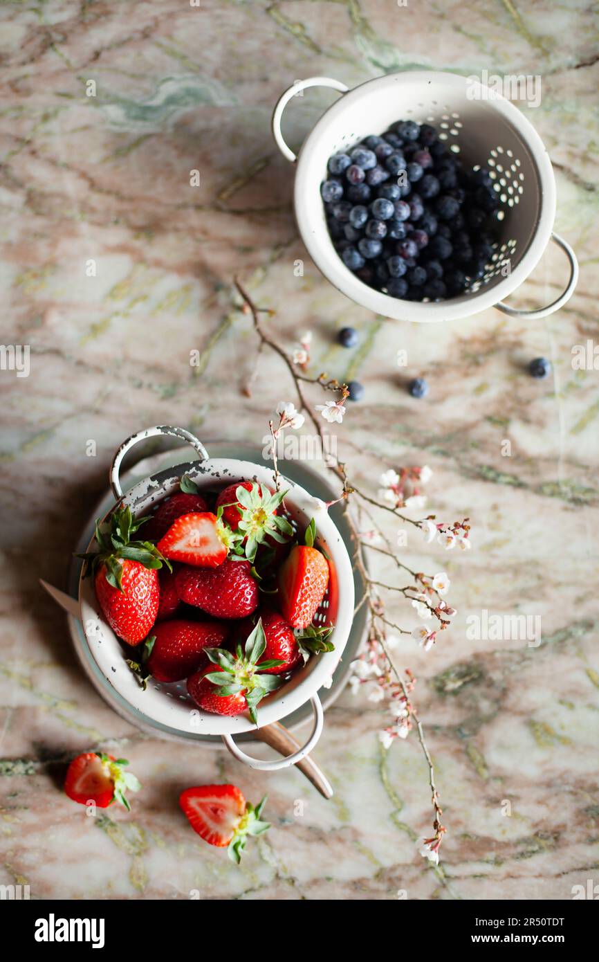 Sprig of strawberries hi-res stock photography and images - Alamy