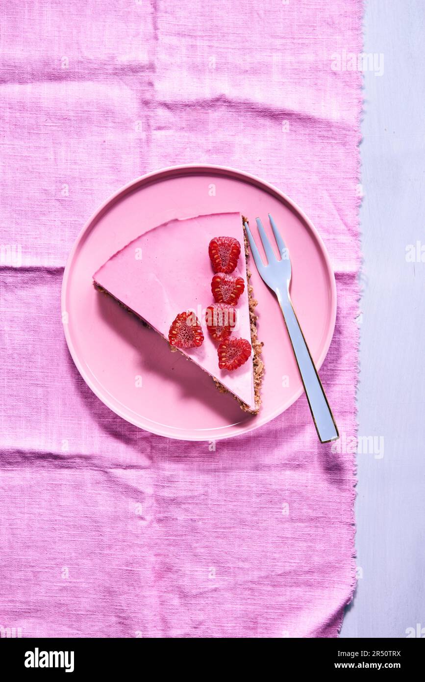 No bake raspberry cheesecake fruit hi-res stock photography and images ...