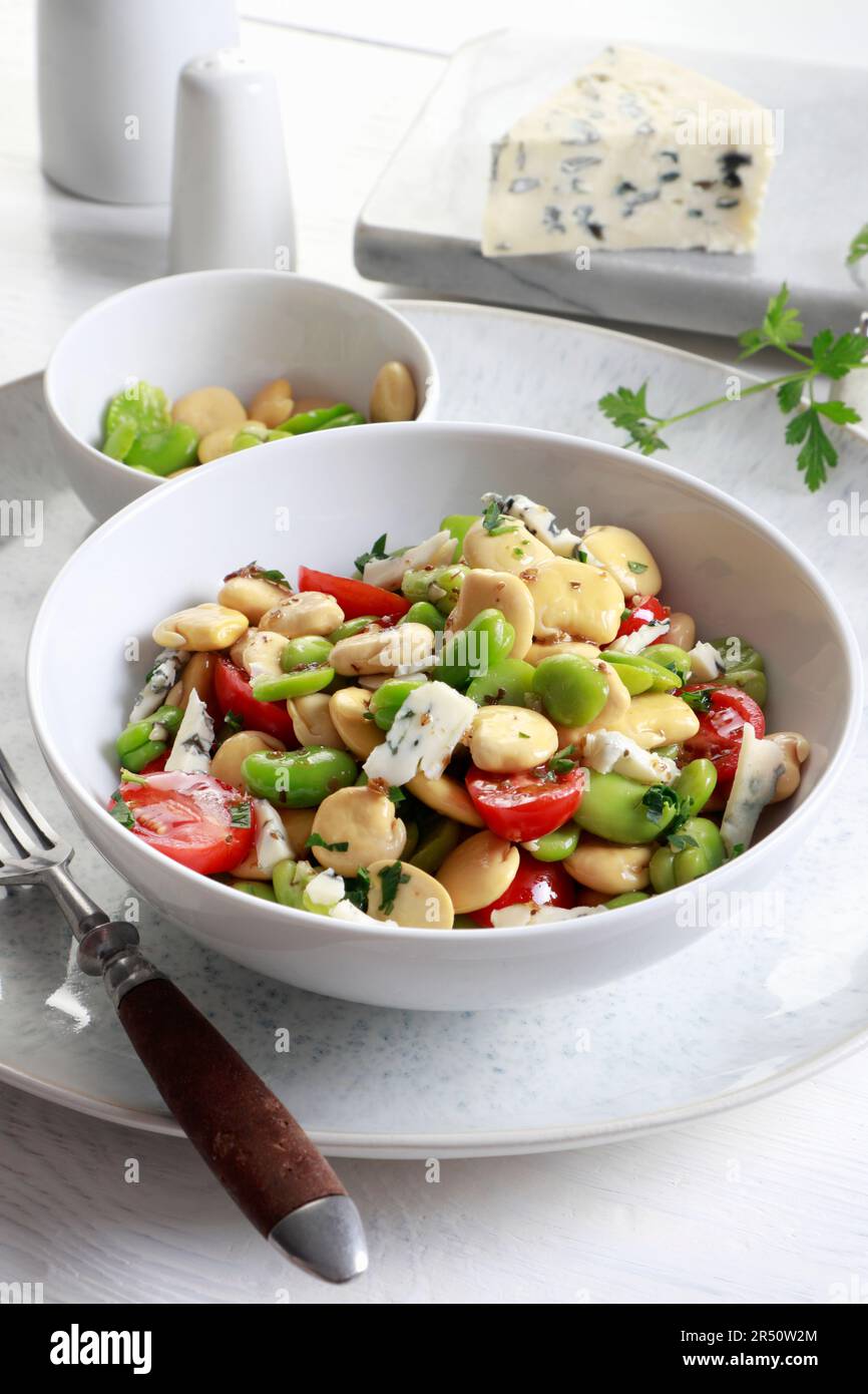 Lupin lupin bleu hi-res stock photography and images - Alamy