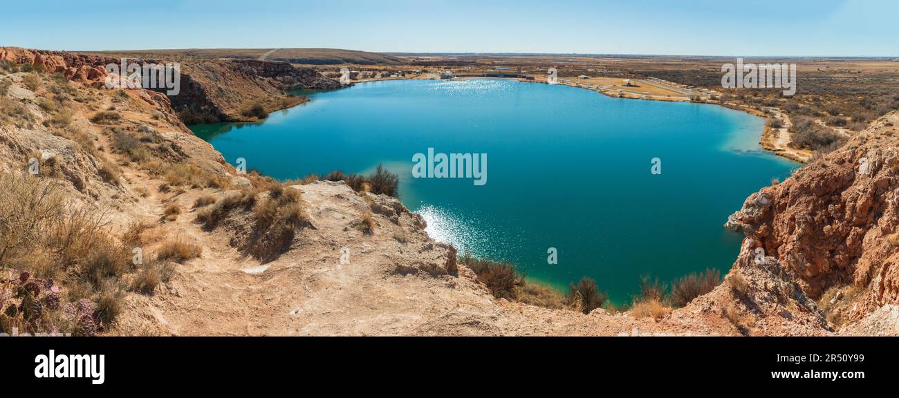 Bottomless Lakes State Park in New Mexico, along the Pecos River Stock Photo - Alamy