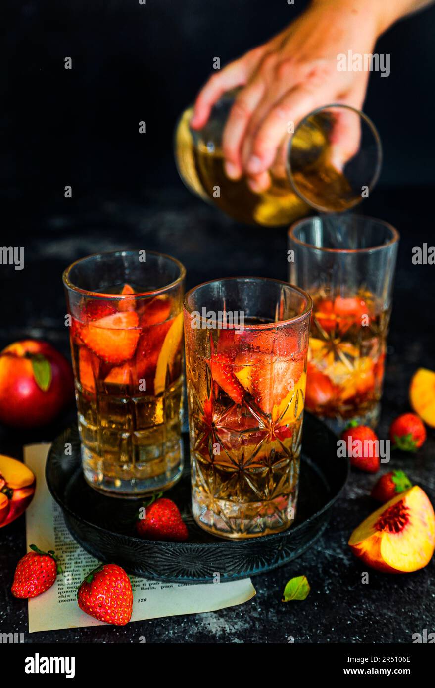 Iced tea with fruit hi-res stock photography and images - Alamy
