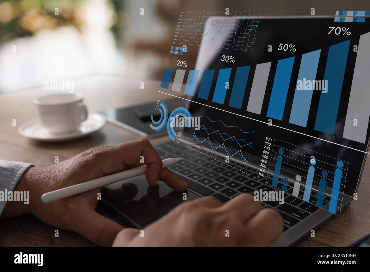 Kpi graph hi-res stock photography and images - Alamy