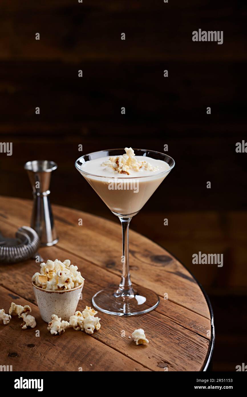 Cocktail shot measure hi-res stock photography and images - Alamy