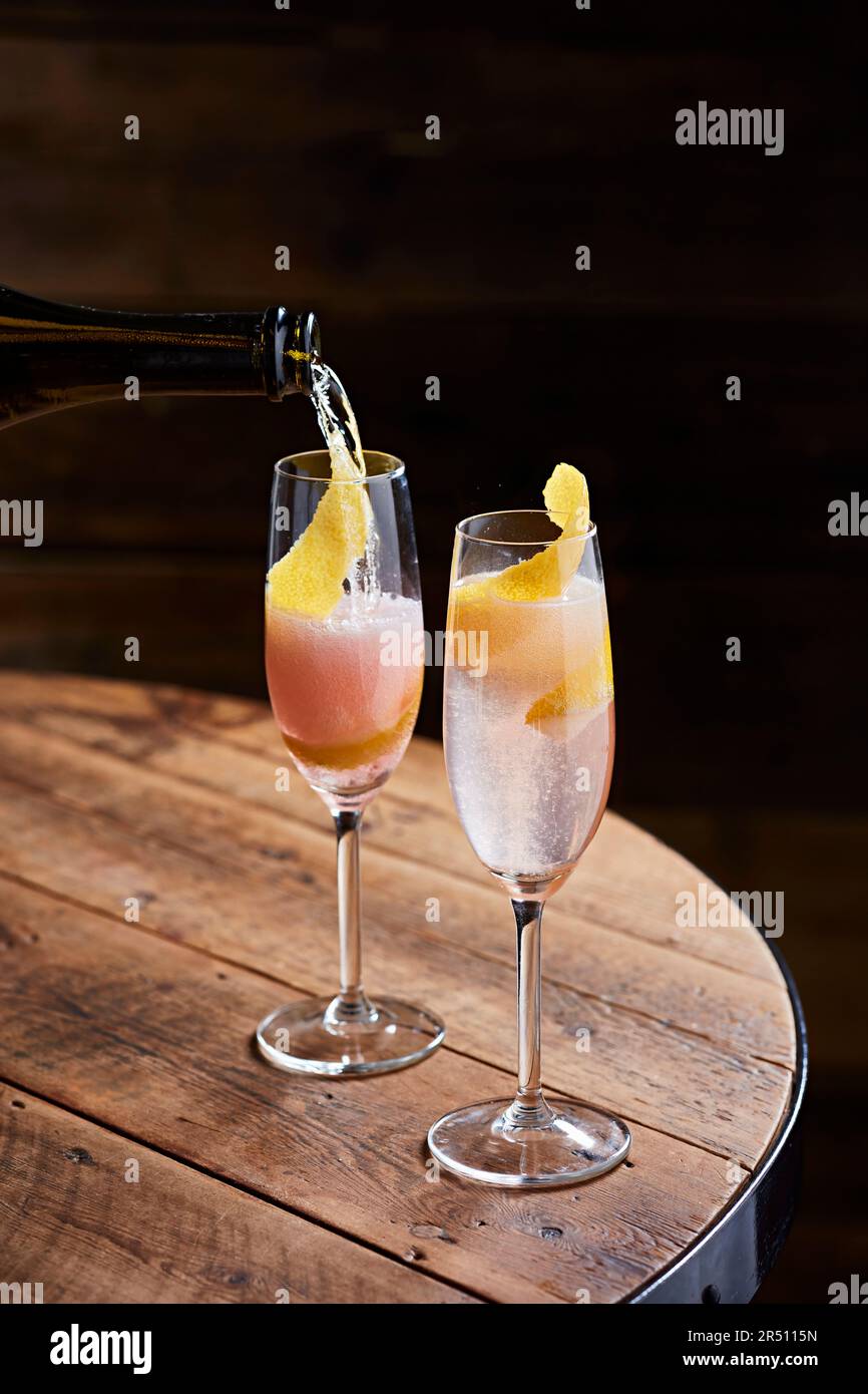 Cocktails topped with Prosecco Stock Photo - Alamy