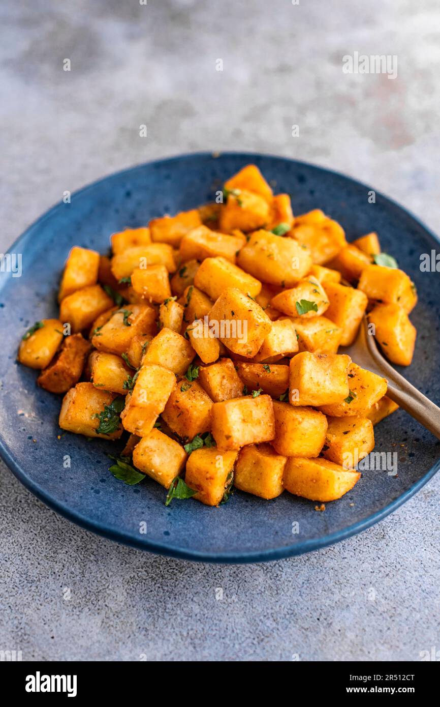 Lebanese Batata Harra is a spicy vegetable dish of potatoes, red ...