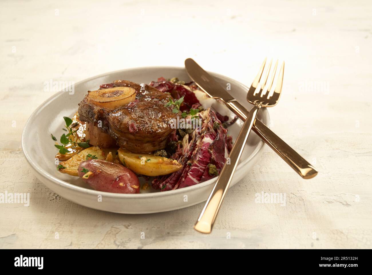 Osso bucco hi-res stock photography and images - Alamy
