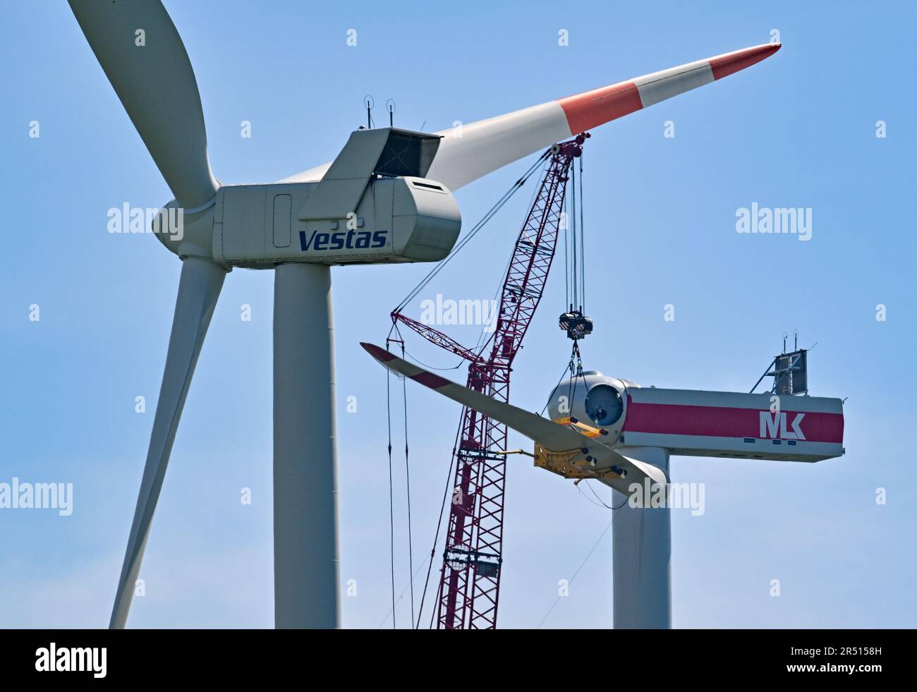 31 May 2023, Brandenburg, Jacobsdorf: The construction site for a new ...