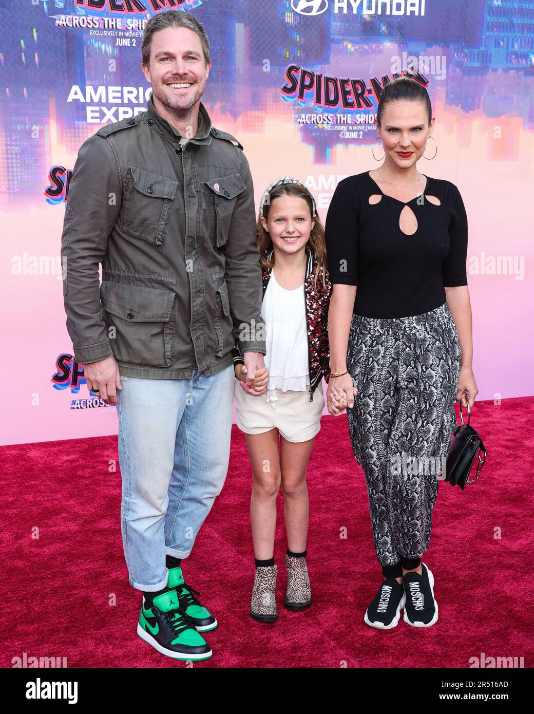 Maverick alexandra jean amell hi-res stock photography and images - Alamy