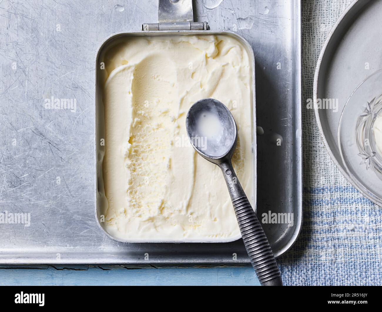 Elder ice cream hi-res stock photography and images - Alamy