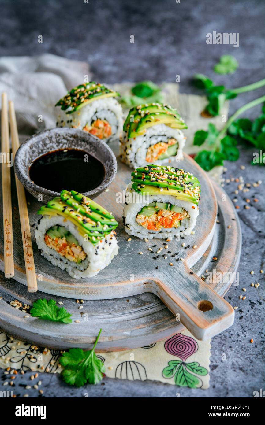 Ura maki zushi hi-res stock photography and images - Alamy