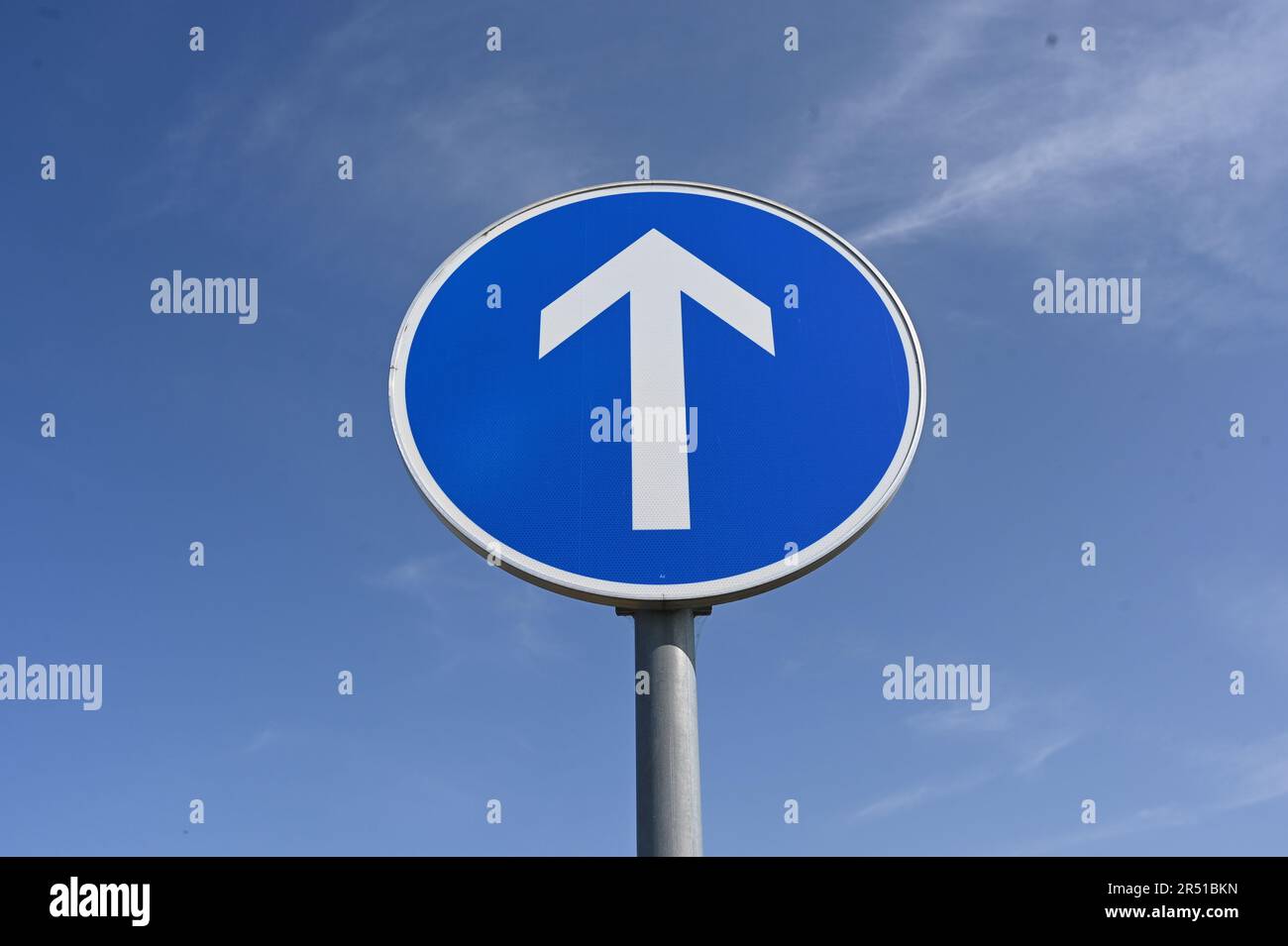 28 May 2023, North Rhine-Westphalia, Düren: The traffic sign Driving ...