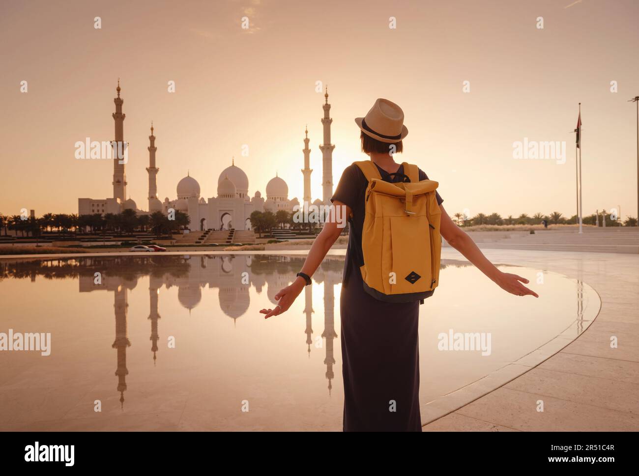 travel to the United Arab Emirates, Happy young asian female traveler ...