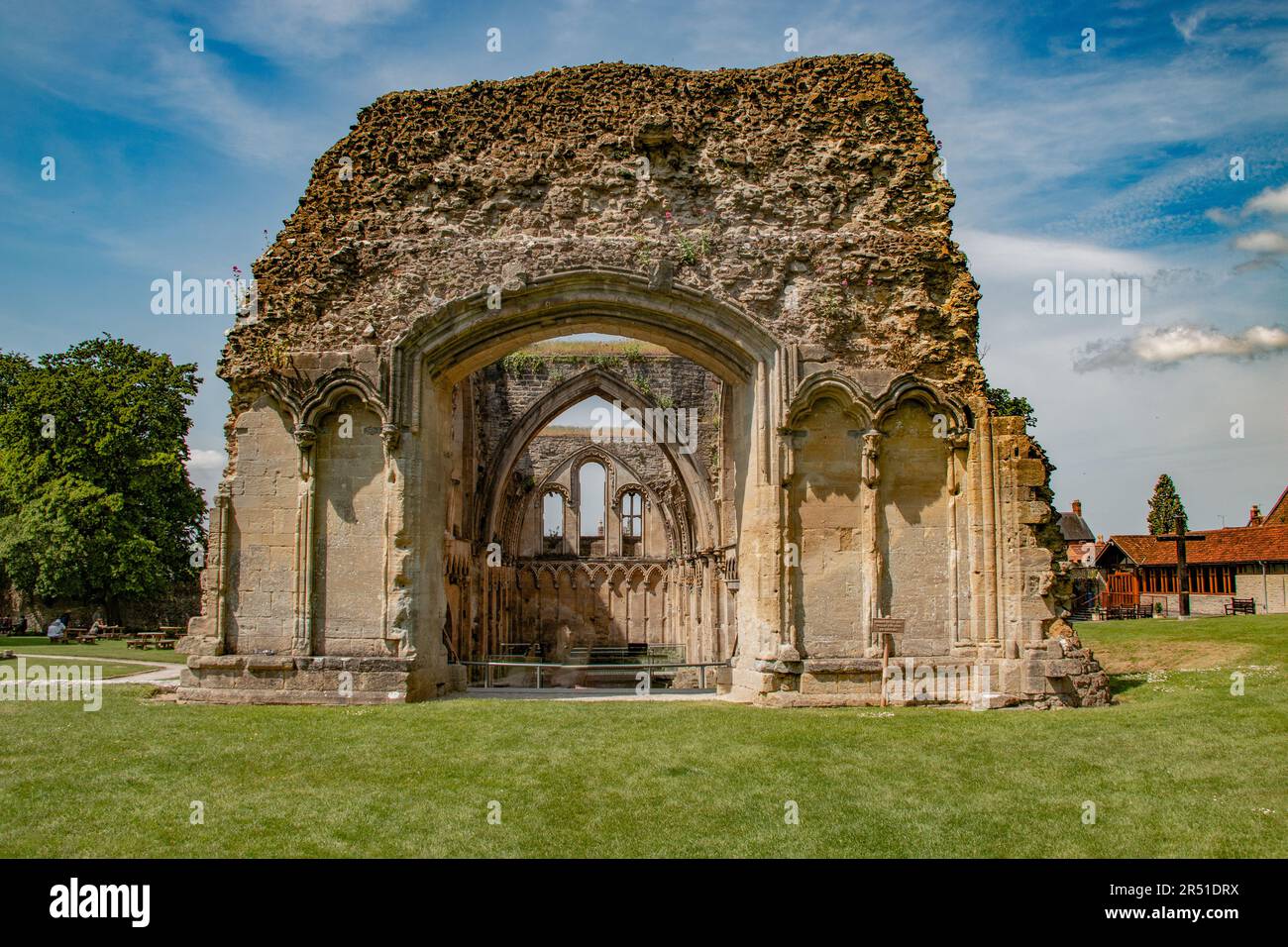 Beautiful Lady Chapel & Great Church, Glastonbury Abbey, Somerset Stock ...