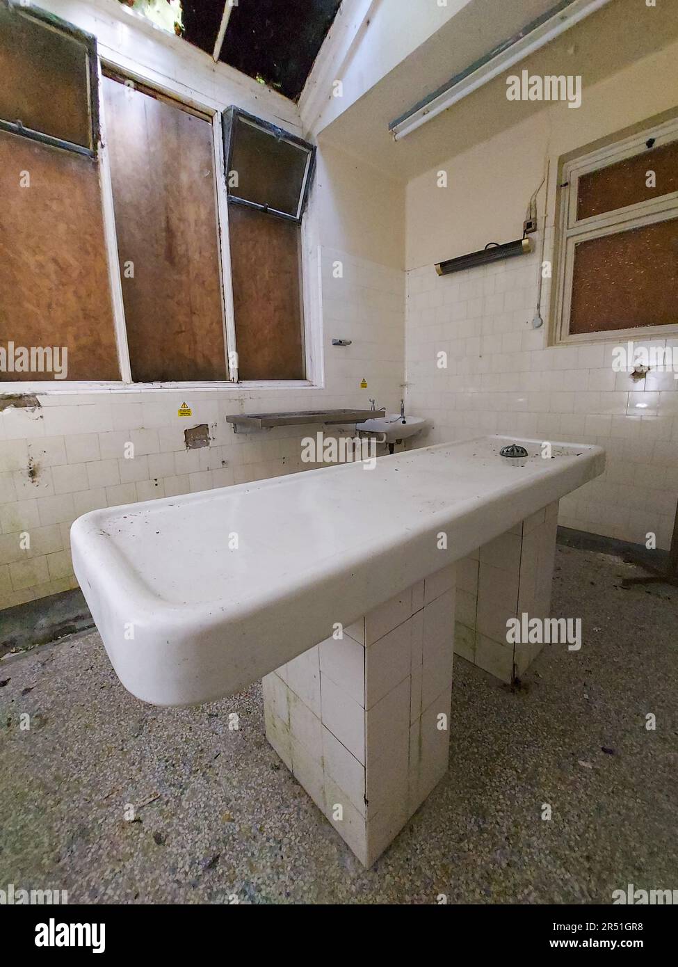 NORTHERN WALES, UK: CREEPY IMAGES of a Welsh abandoned Morgue that is ...