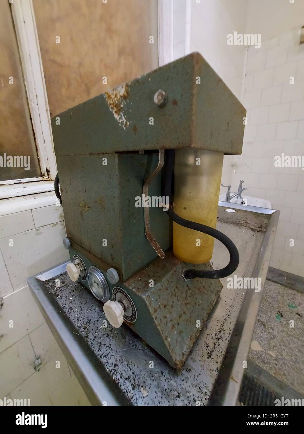 NORTHERN WALES, UK: CREEPY IMAGES of a Welsh abandoned Morgue that is ...