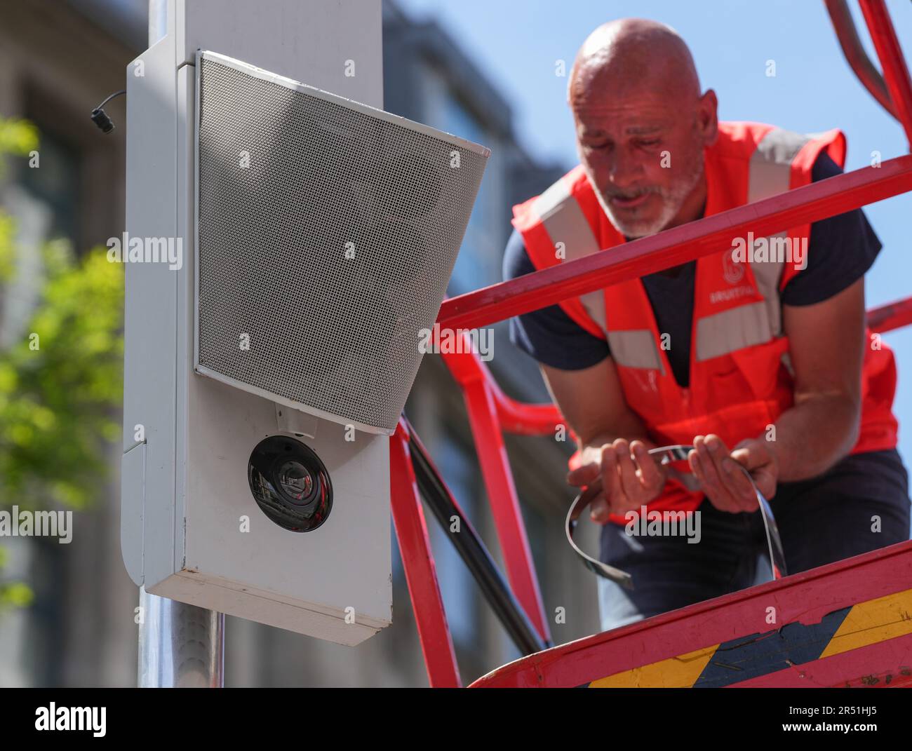 Berlin, Germany. 31st May, 2023. Stephan Rodriguez installs a so-called ...