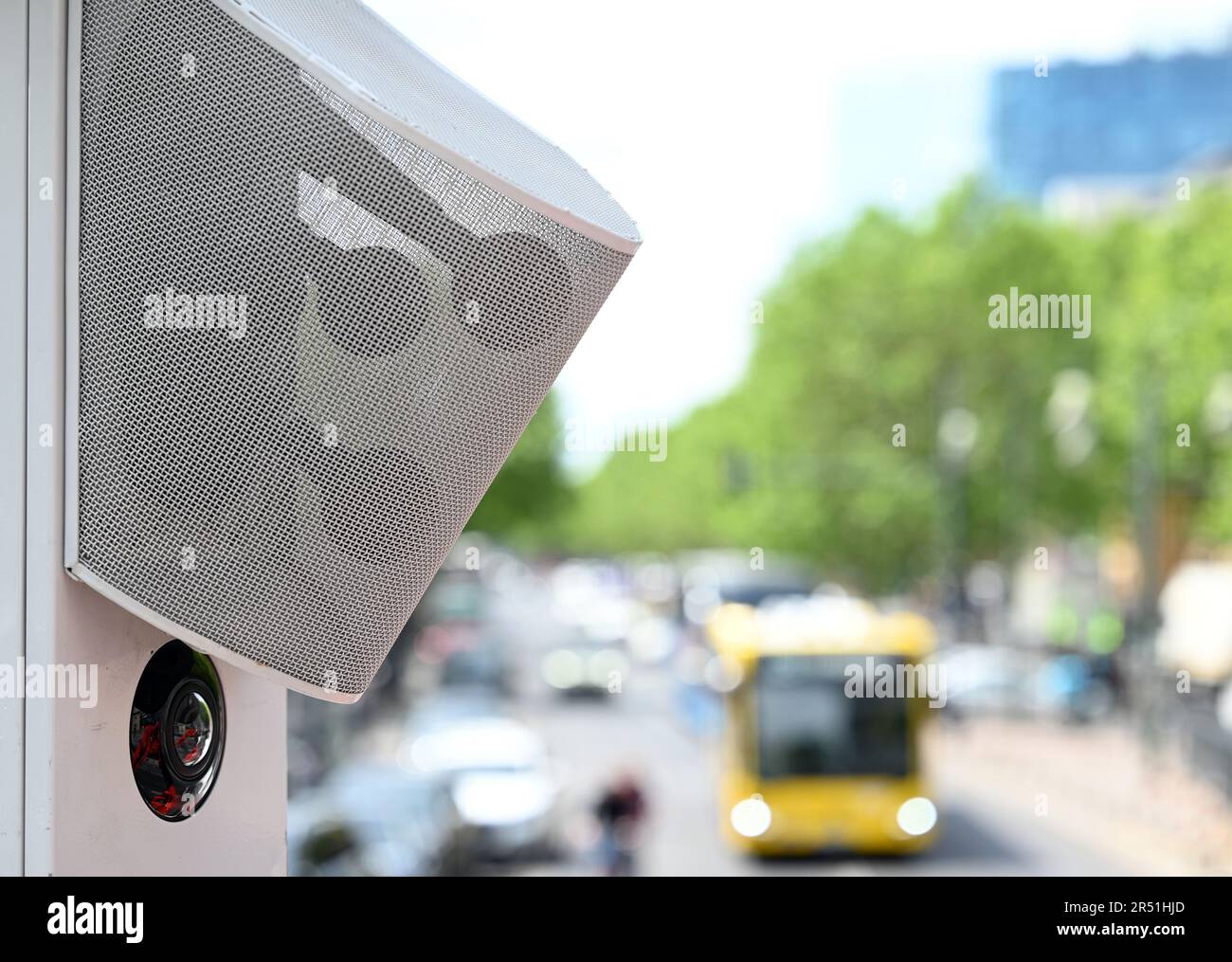 Noise flasher hi-res stock photography and images - Alamy
